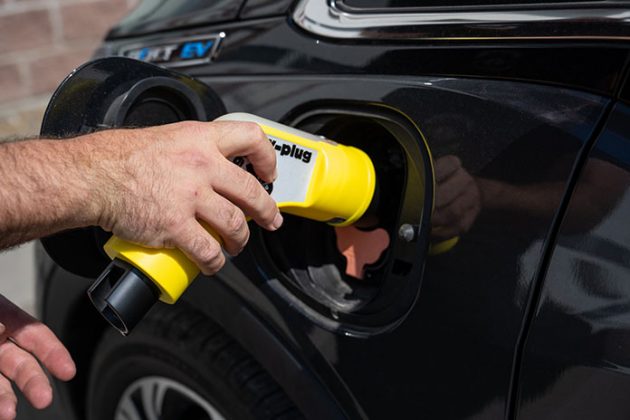 Emergency Plug Can Disable Electric Vehicles in Event of Accident ...